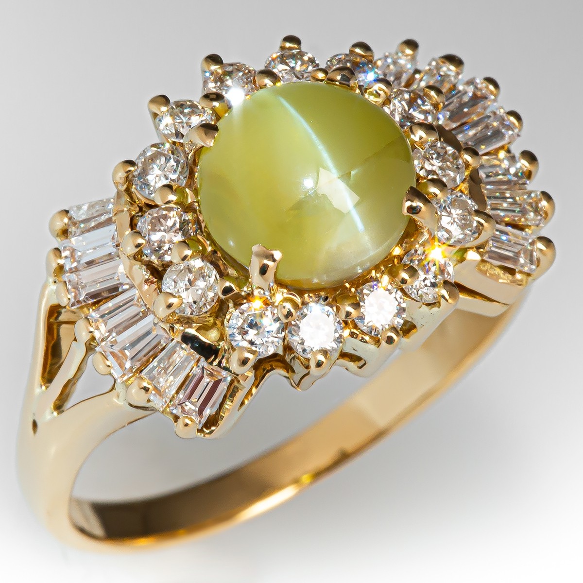 Unique Cabochon Cats Eye Chrysoberyl & Diamond Ring 18K Yellow Gold